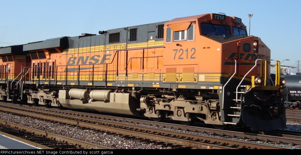 BNSF 7212